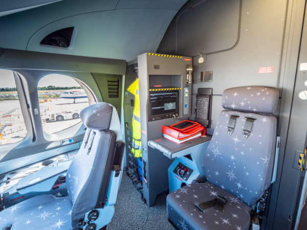 VIDEO: Airbus A350-1000 British Airways I Cockpit Tour | flyRosta.com