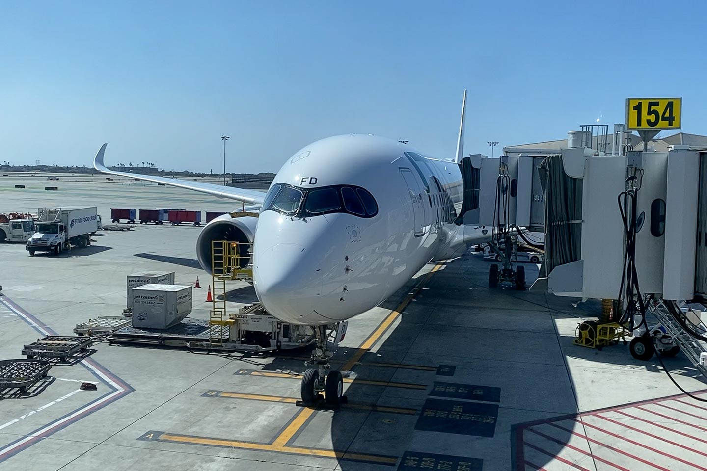 Trip report I Lufthansa Boeing 747-8i LAX–FRA–PRG | flyRosta.com